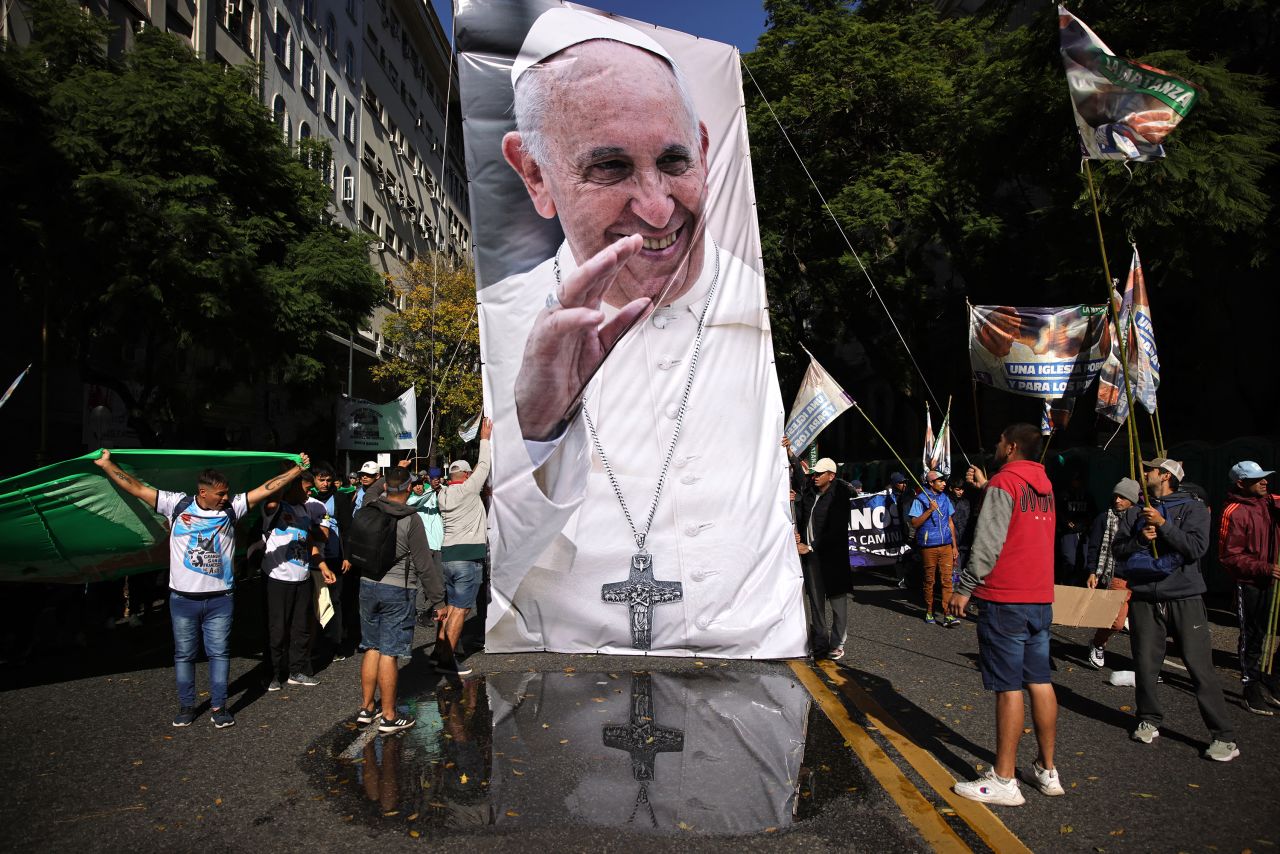 Pope Francis Passes At 88: Holy See's coffin entombed outside the ...